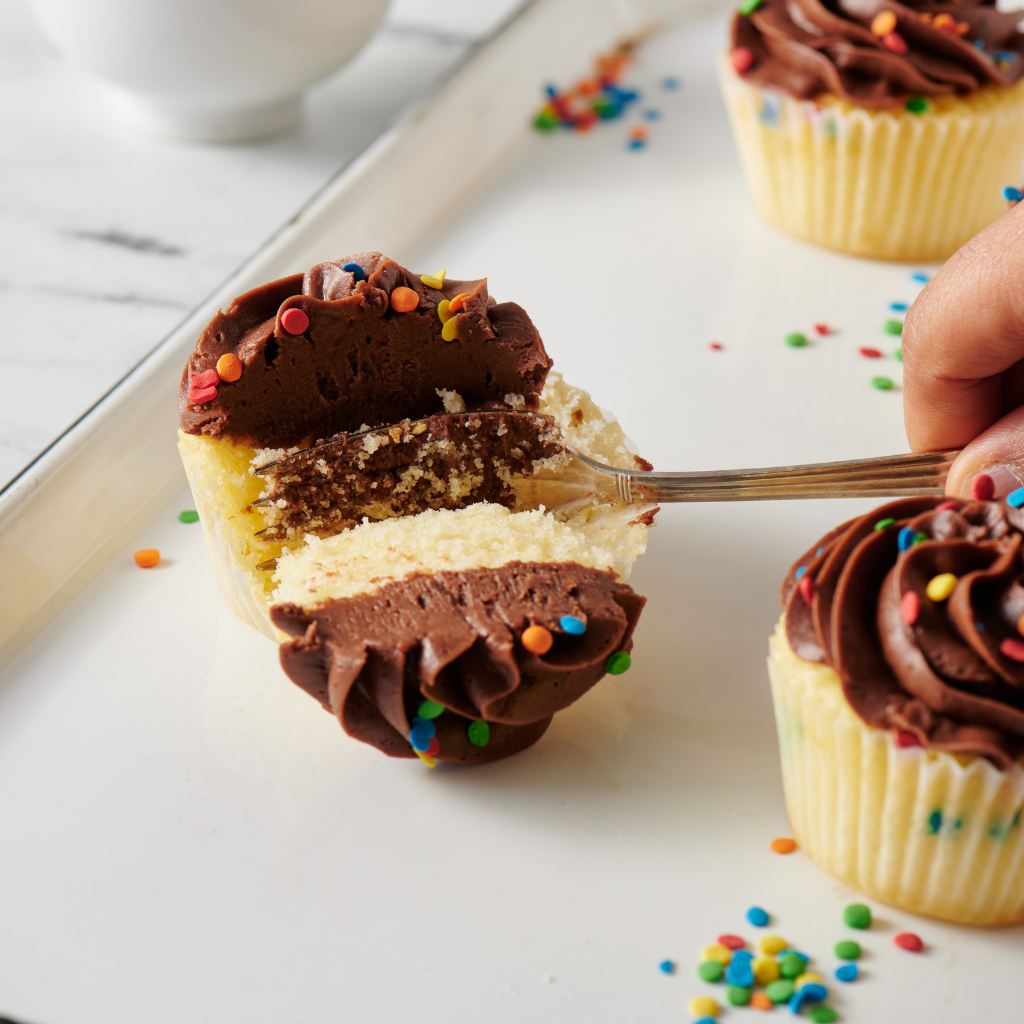 Classic Yellow Cupcake – The Cupcake Collection